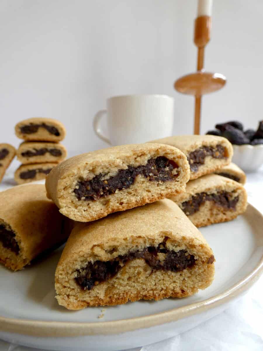 Healthy Homemade Fig Newtons - Half the Sugar